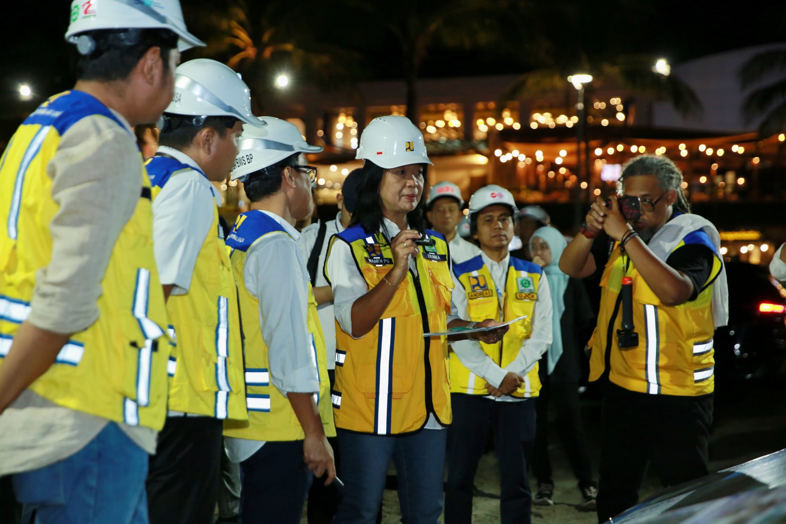 Tinjau Progress Bali Beach Conservation Project Phase II, Wamen Diana ...